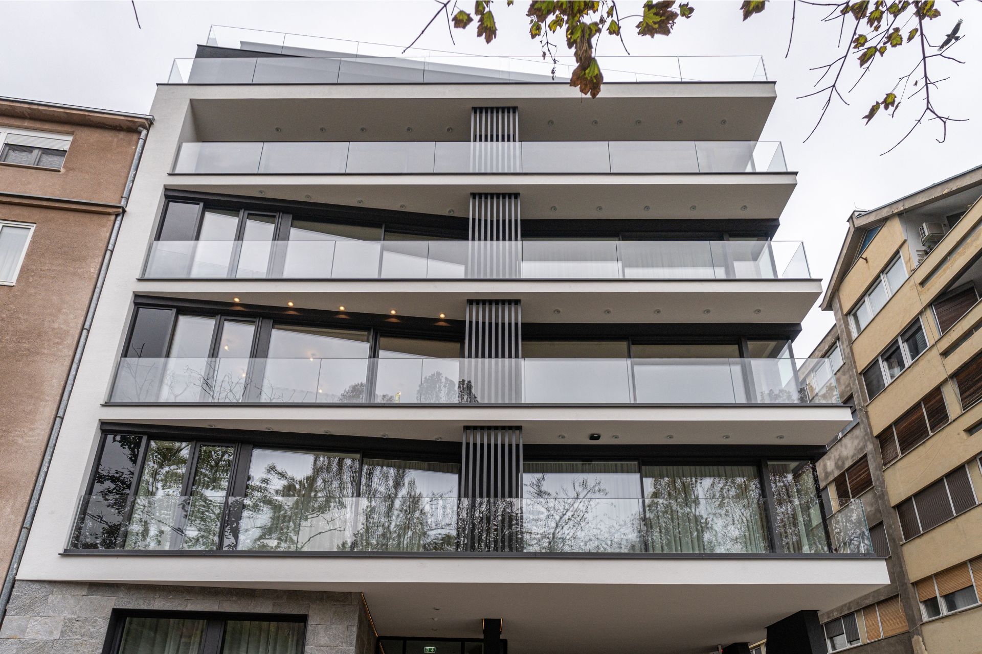 Staklene ograde i nadstrešnice - SBS d.o.o.